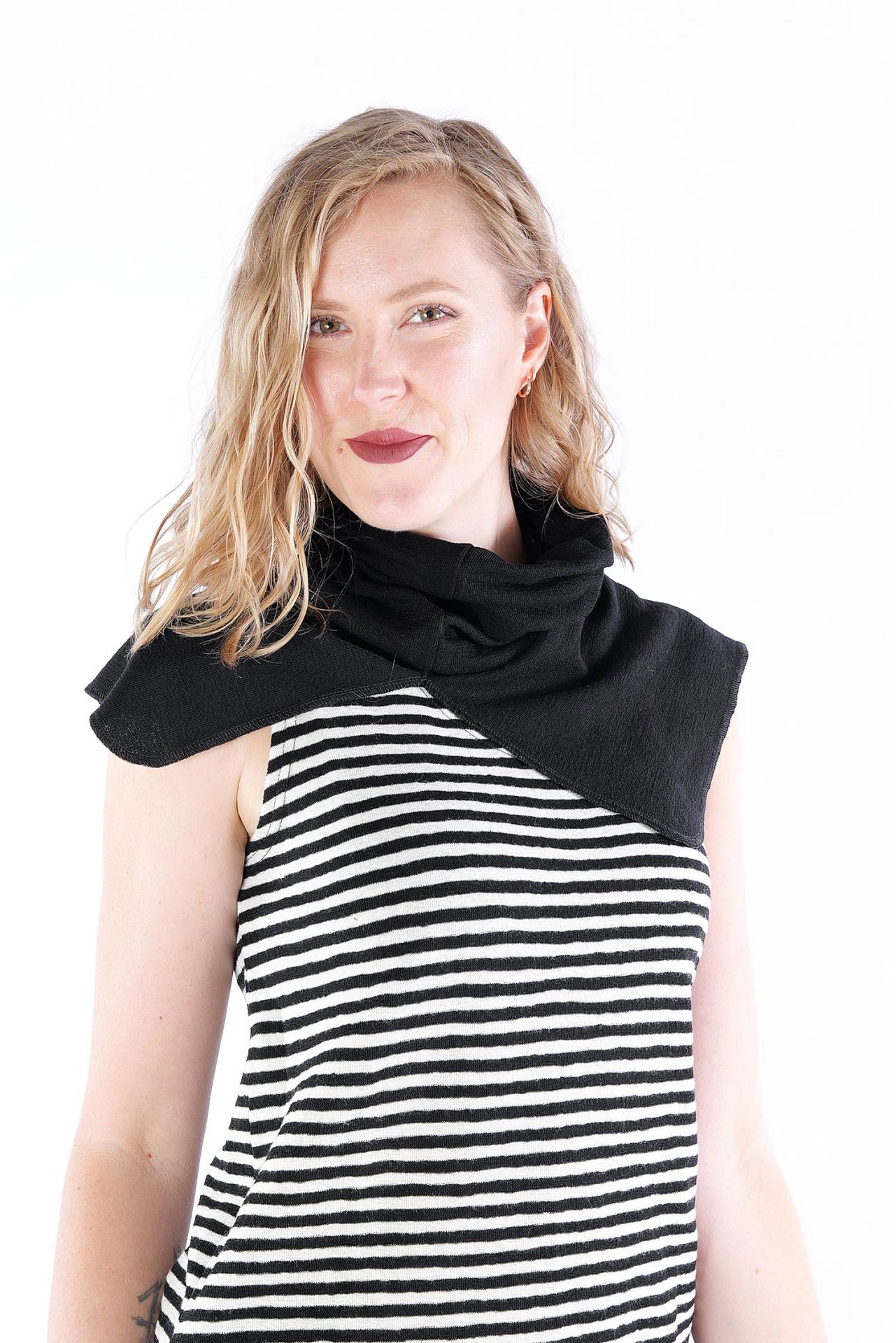 By Basics Merino loop - black - 1028 I SELECT